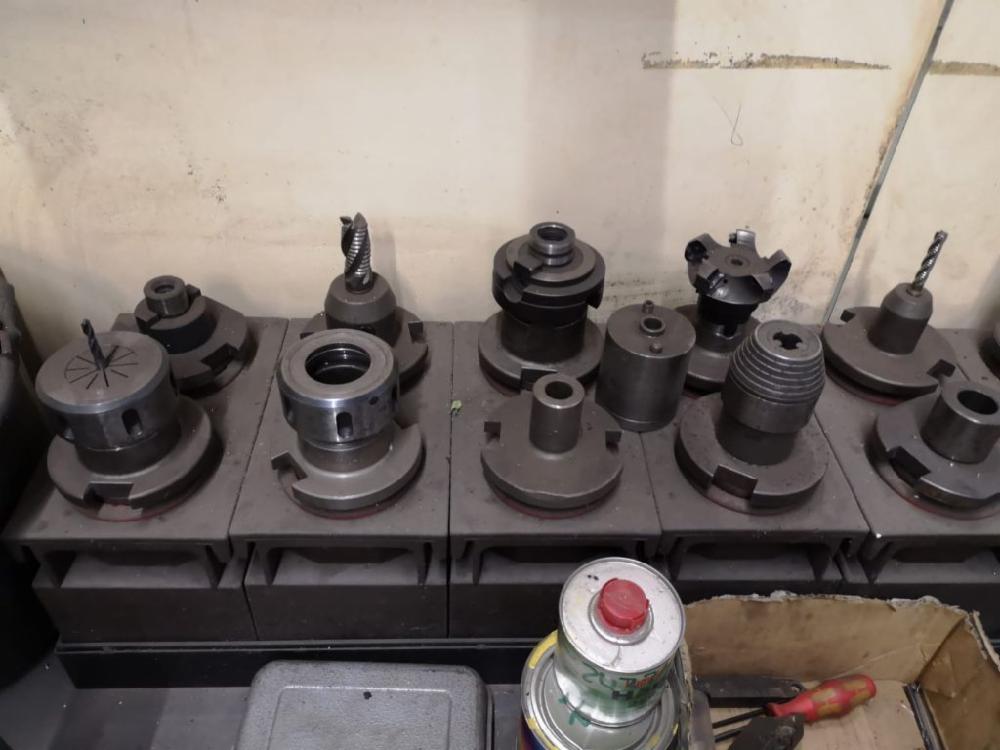 Artikel: SHW UF 41 CNC Universalfräsmaschine - MHS Maschinenhandel ...